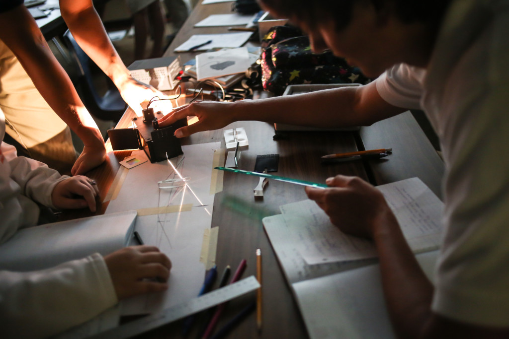 Light Lab in Physics - The Brook Hill School