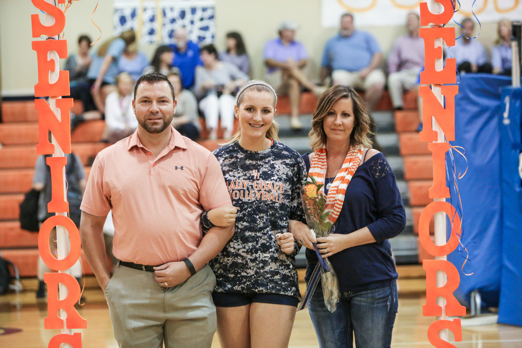 Middle School Choir Sings at Mistletoe & Magic - The Brook Hill School