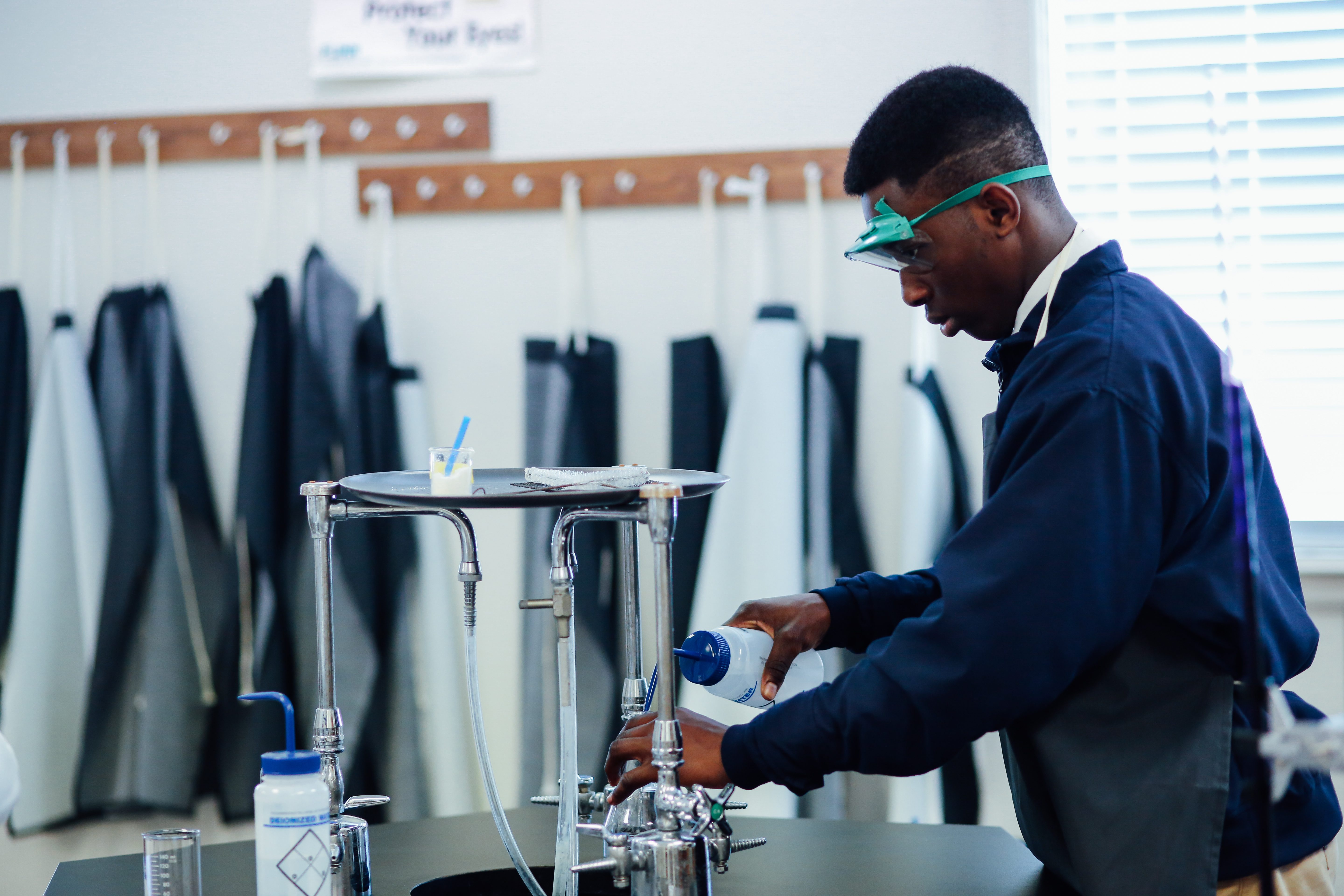 Oxidation-Reduction Reactions in Chemistry - The Brook Hill School