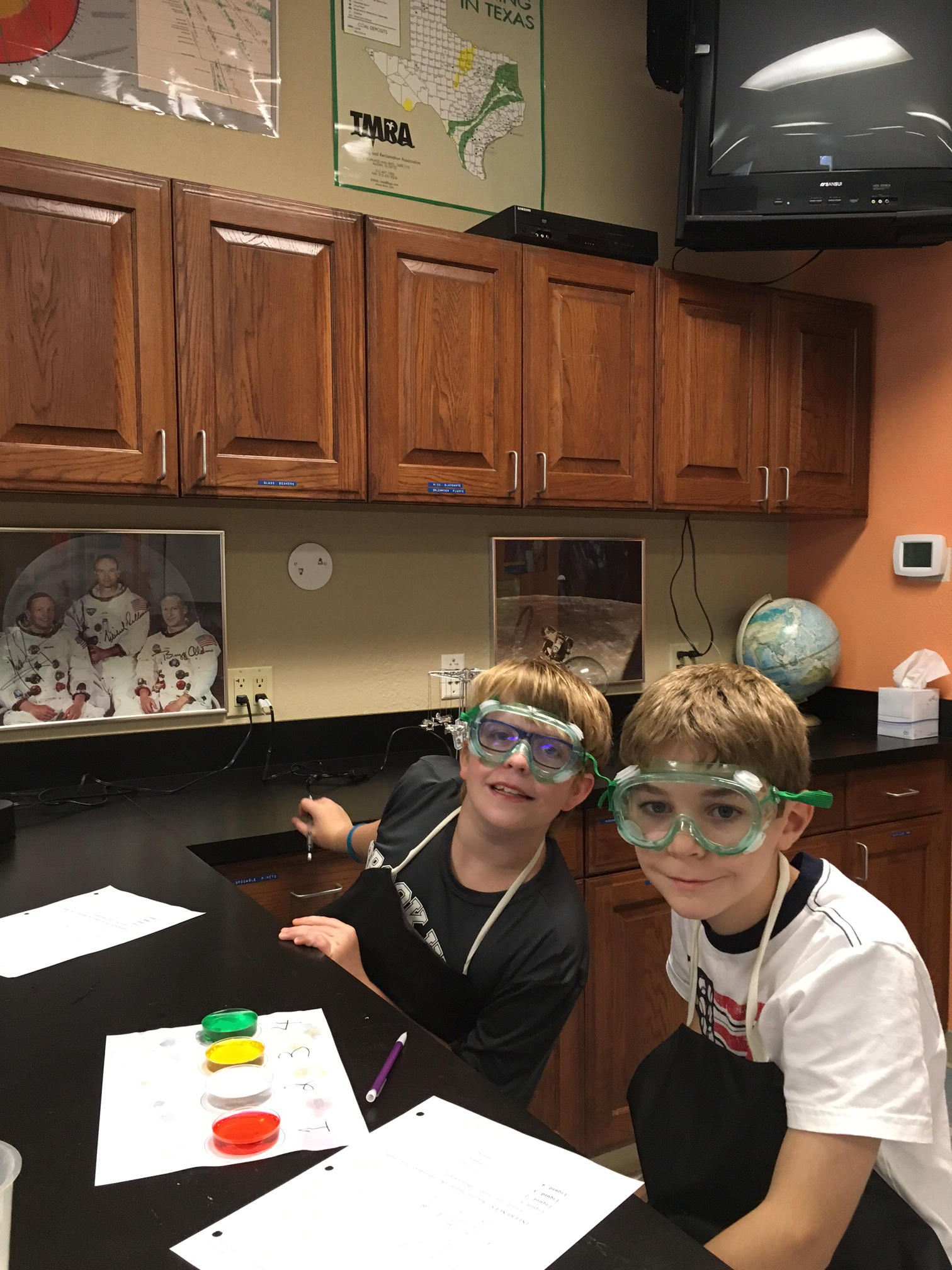 Liquid Lab in 6th Grade Science - The Brook Hill School